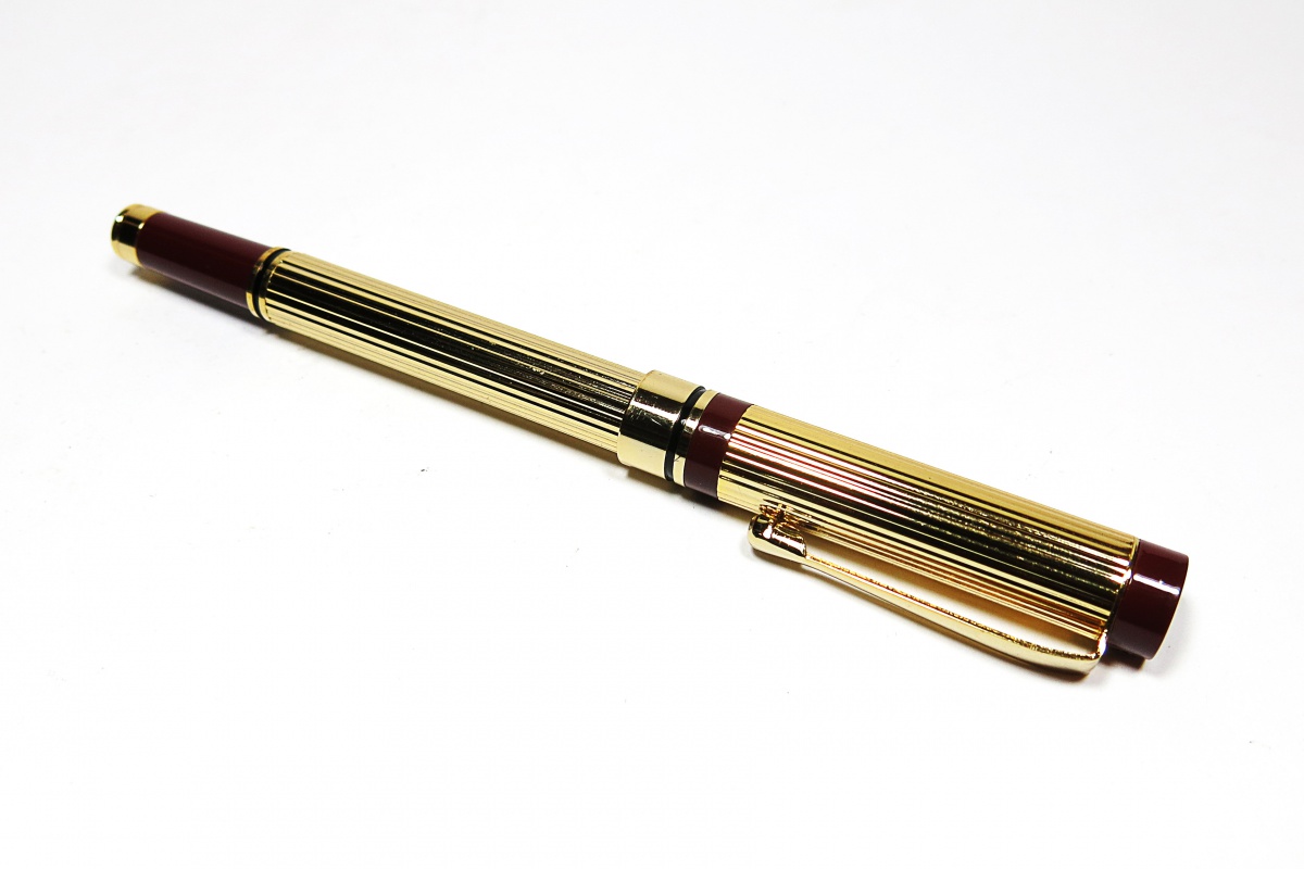 Caneta tinteiro alemã "GENIUS IRIDIUM". med: 14